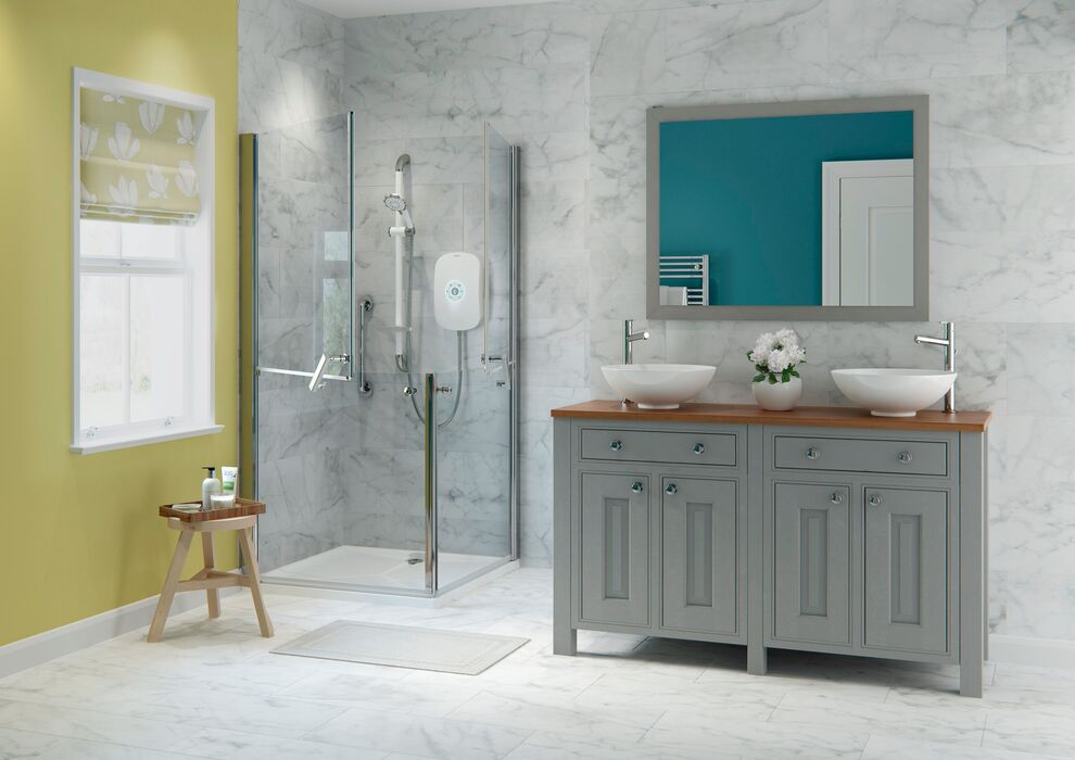 Easy Access Showers | The Thames | Companion Bathing